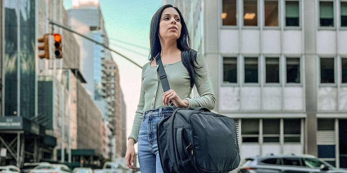 How to Pack Your Travel Duffel like a Pro – Knack